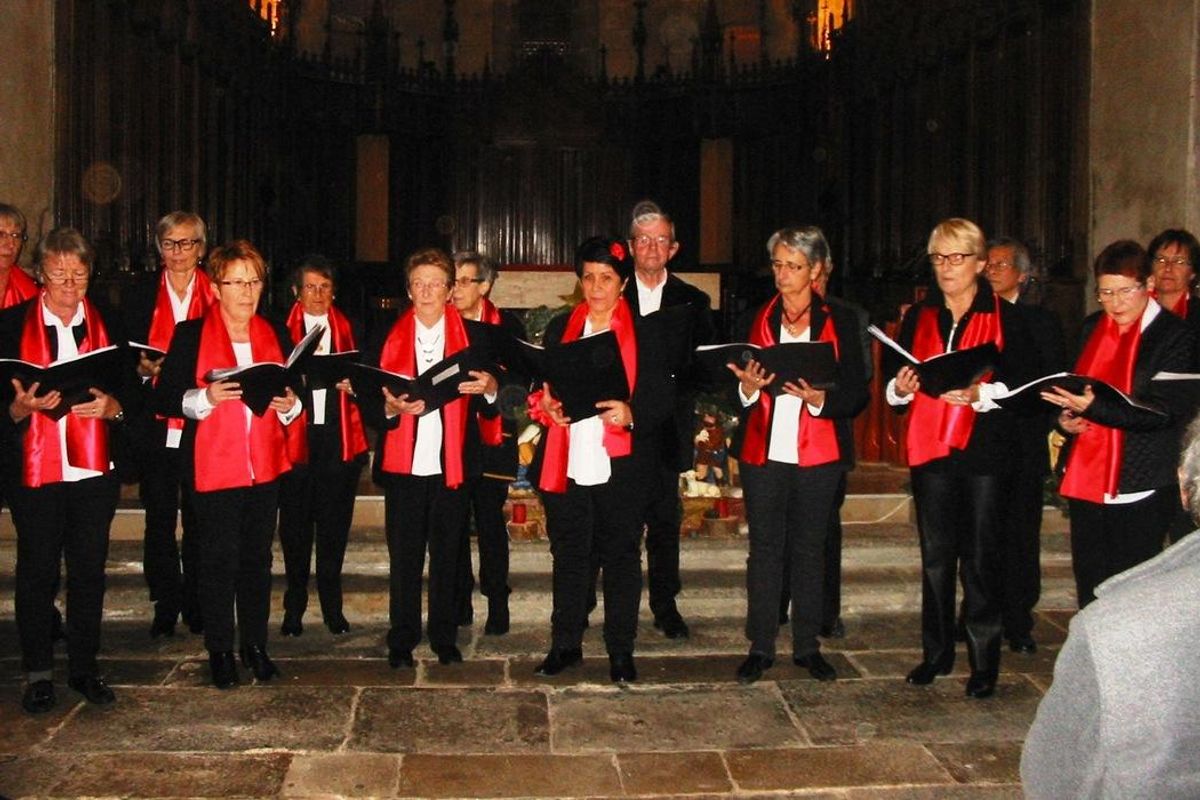 SURY LE COMTAL. Les choristes offrent un somptueux concert - Le Pays ...