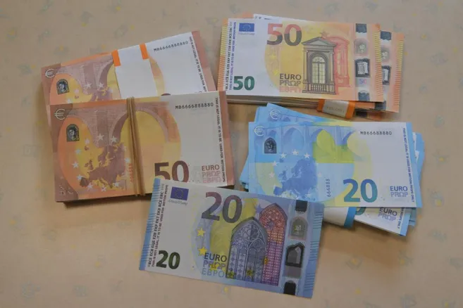 Les faux billets de 20 et 50 euros de plus en plus fréquents selon la ...