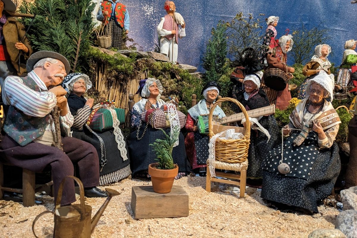 Cette superbe crèche provençale fait son retour au Puy-en-Velay pour ...