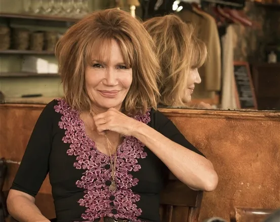 "Chaque geste compte" : l'interview de Clémentine Célarié pour sa venue ...