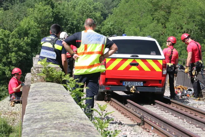 Il saute d'un pont SNCF en Haute-Loire et se blesse grièvement - La ...