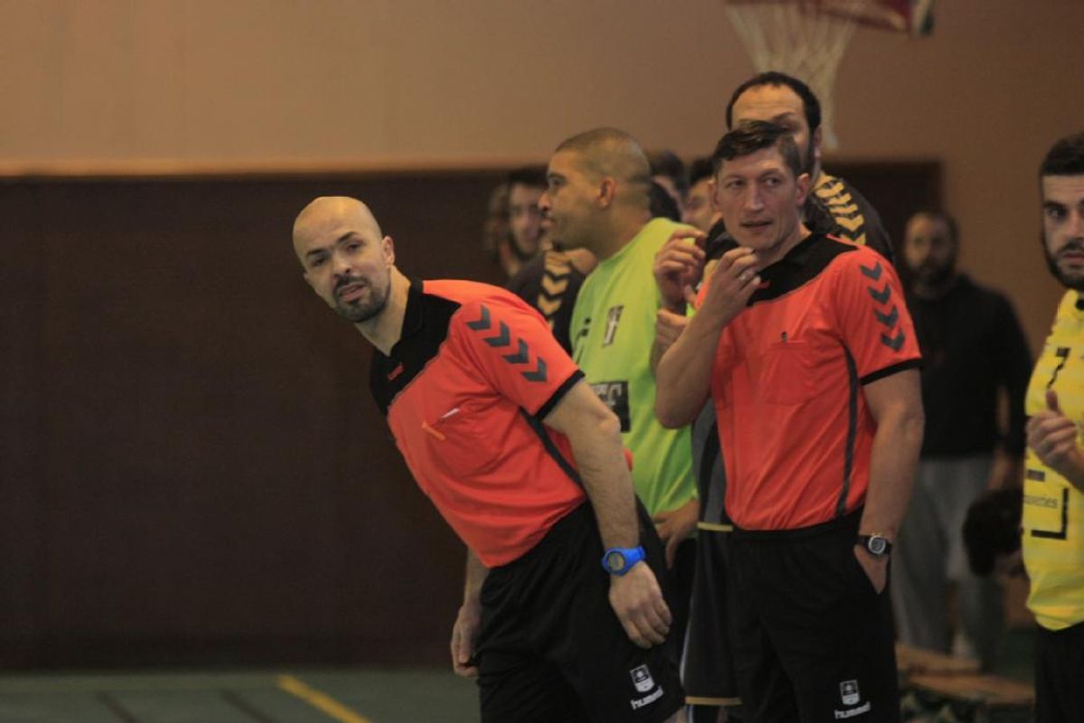 Les deux anciens handballeurs pros de Chartres Reda Yesli et Ghennadii ...
