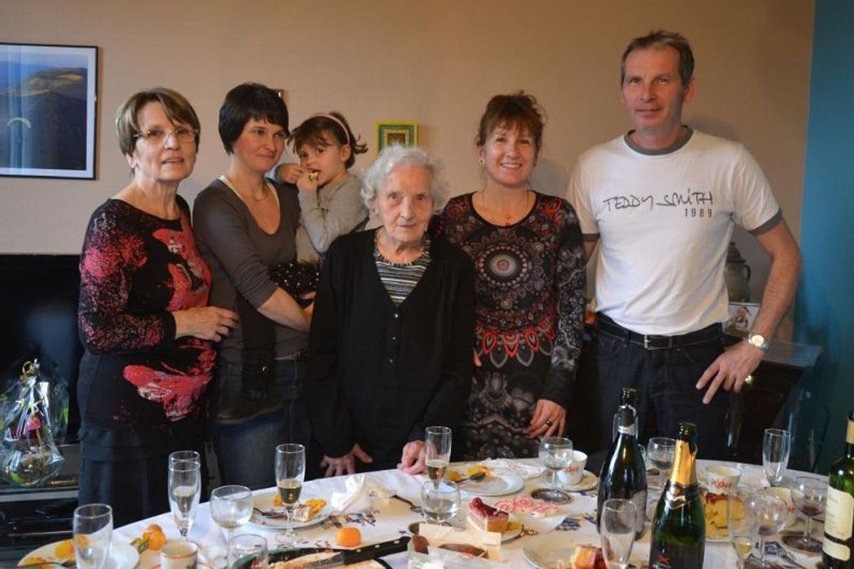 Marie-Ernestine Ganichot a fêté ses 100 ans lors d’un repas de famille ...