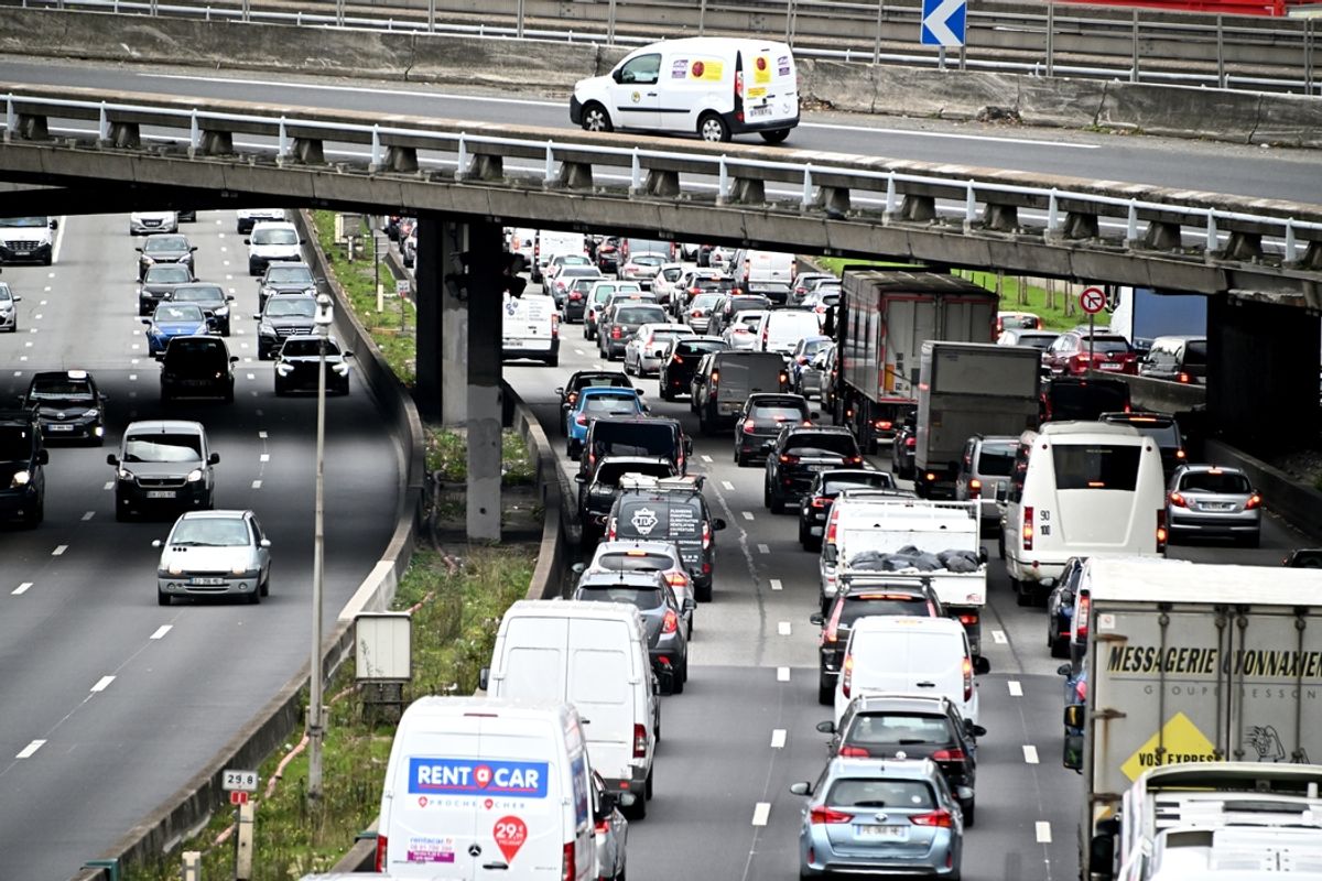 La circulation interfile pour les deux-roues autorisée depuis le 11 ...