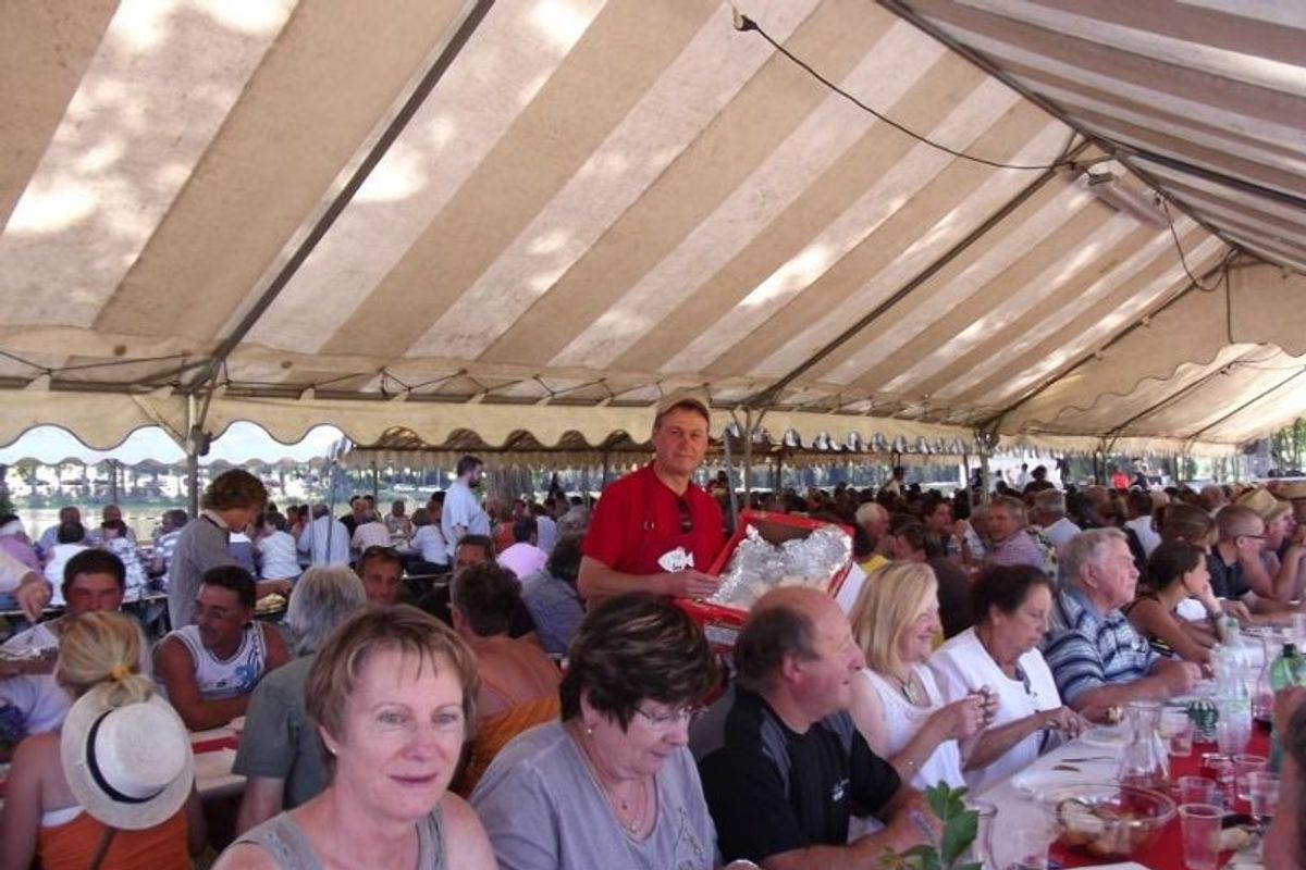 NEUVIC ENTIER. Une belle fête autour de l’étang - Le Populaire du Centre