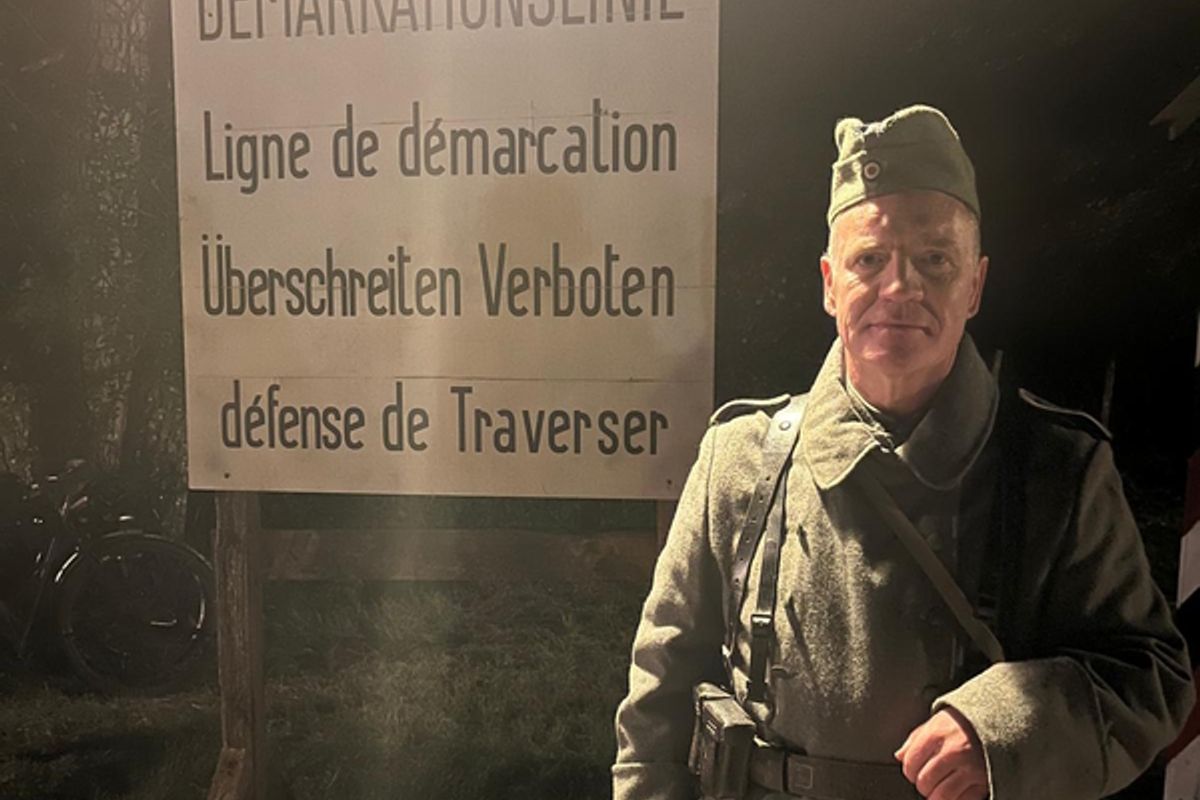 Tour à tour policier français et soldat allemand : l'expérience cinéma ...