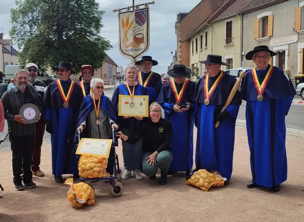 Teillet-Argenty : succès du vide-grenier et concours de pâté aux pommes ...
