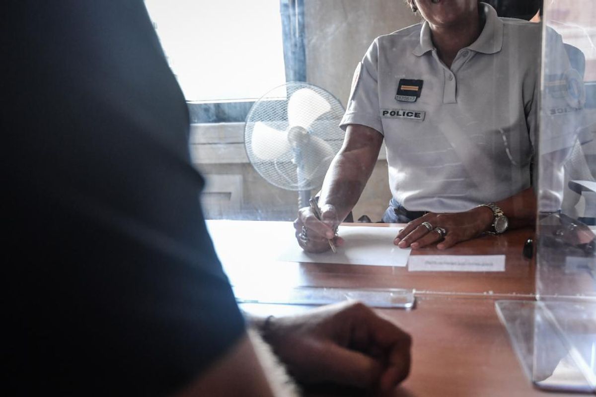 Un octogénaire à 153 km/h sur une route du Cher, une femme interpellée après un vol à l'étalage ...