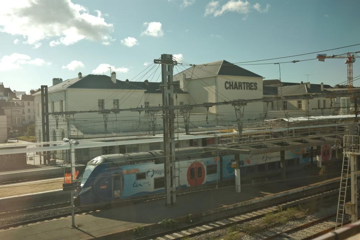 Des passagers d'un train Ouigo bloqués toute la nuit à Chartres - L ...