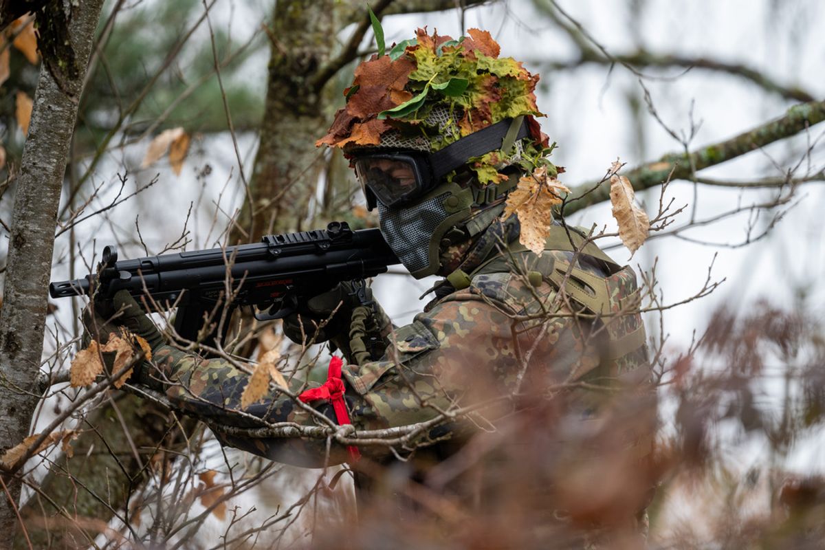 En immersion avec des joueurs auvergnats d'airsoft : "On ne fait pas la ...