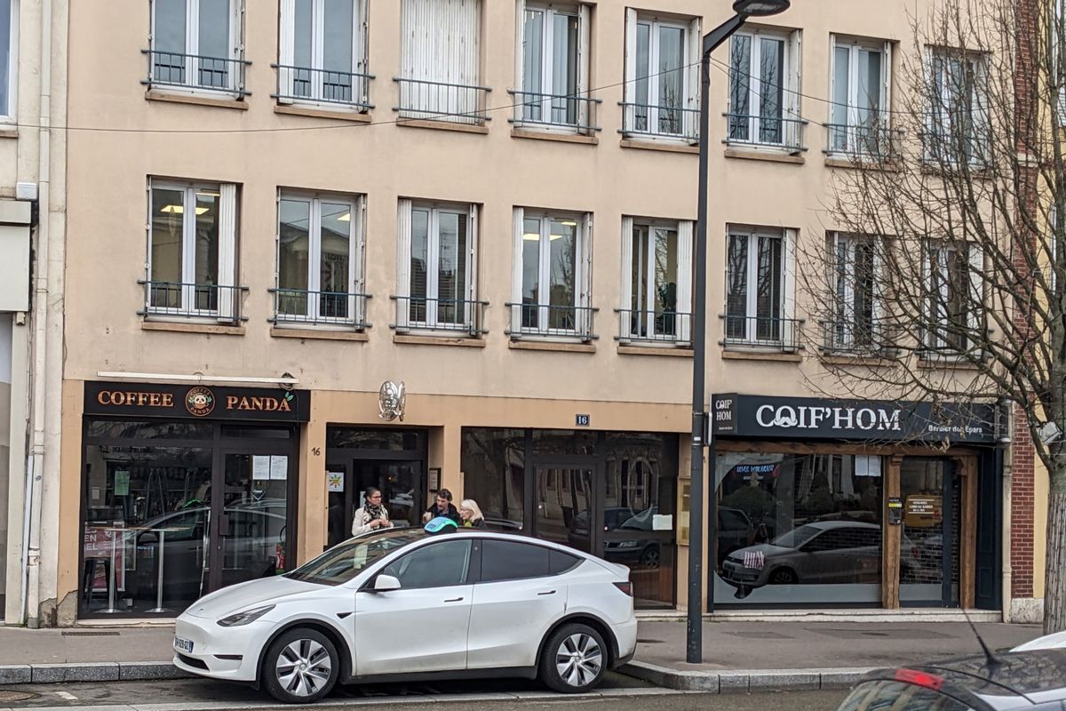 La préfecture d'Eure-et-Loir a fermé quatre commerces pour travail ...