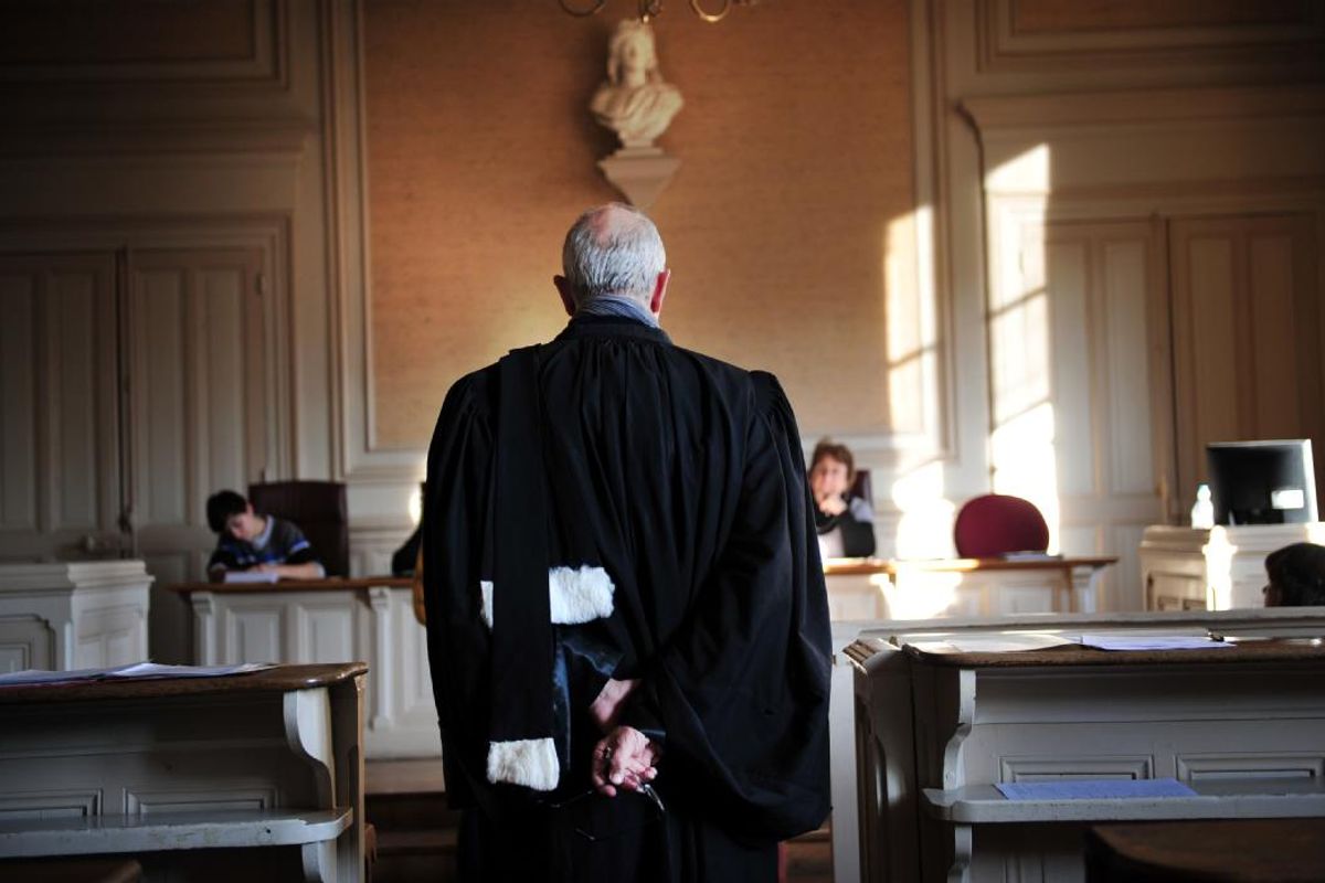 Un ex-policier de la brigade de protection des enfants poursuivi pour ...