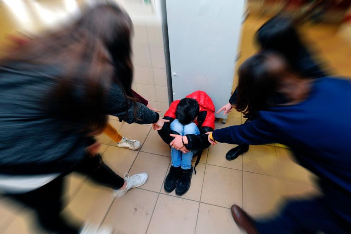 Harceleurs, témoins et victimes, comment briser ce triangle qui rend la ...