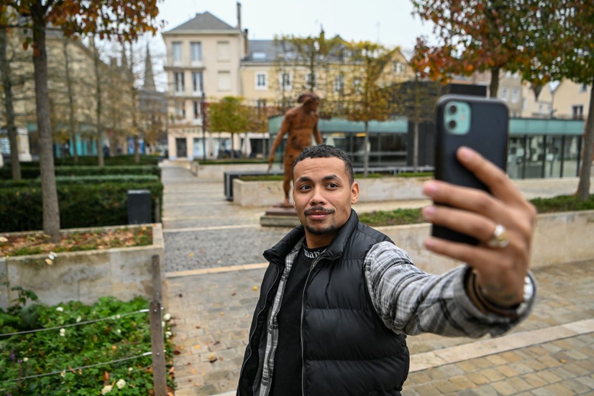 Kévin Vivier, qui éreinte le centre-ville de Chartres dans une vidéo ...