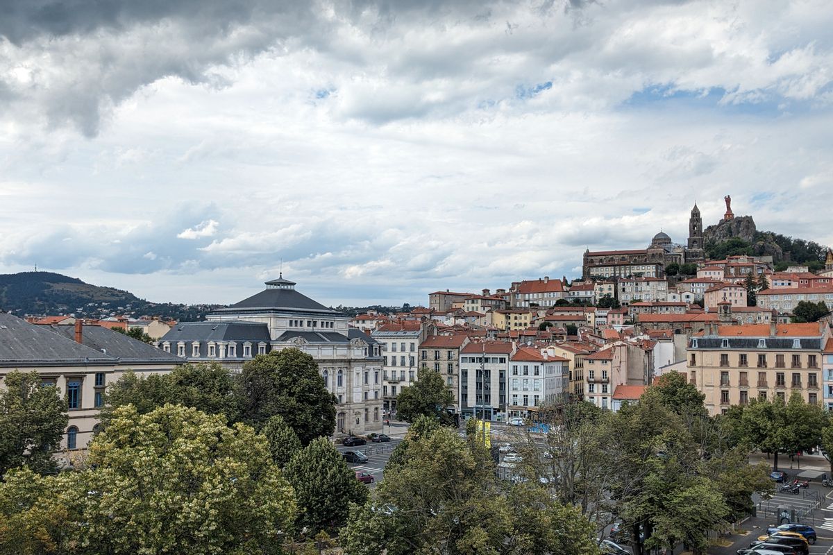 Une journée ensoleillée avant le retour des orages, de la pluie et même ...