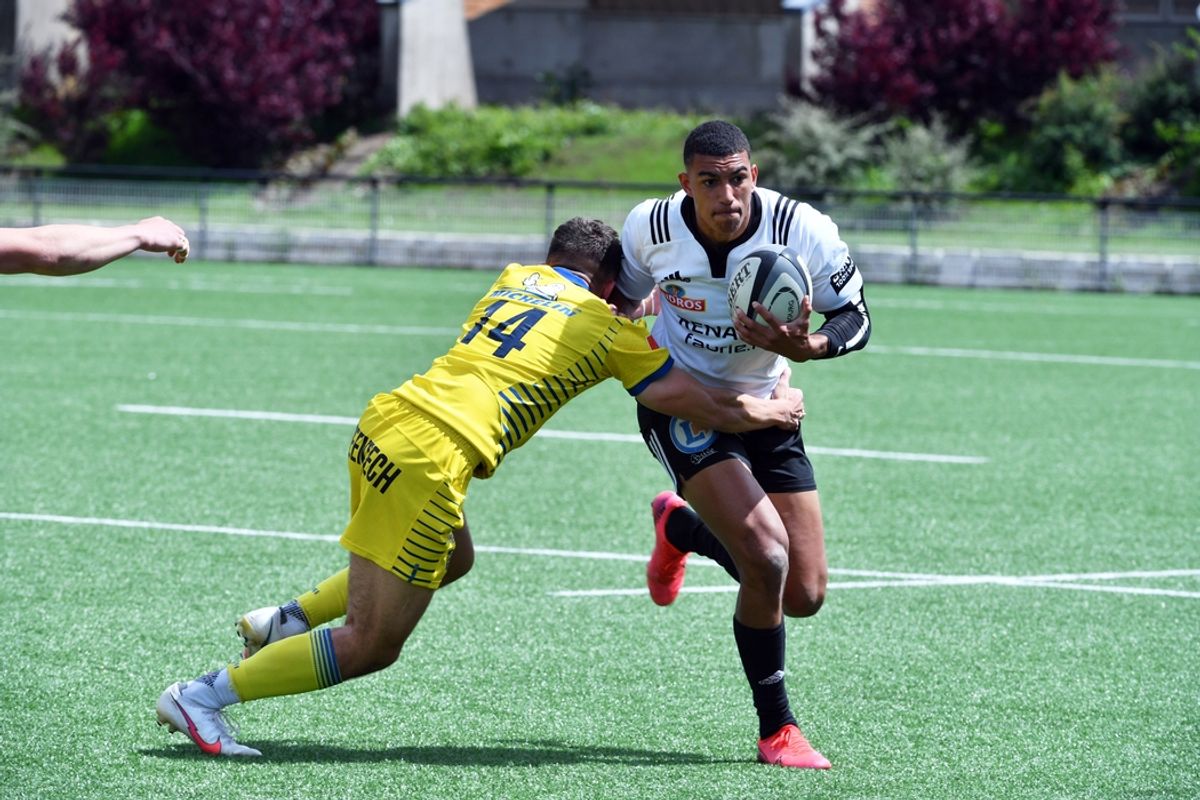 Nicolas Le Roux, entraîneur de France 7 sur Aaron Grandidier (CAB ...