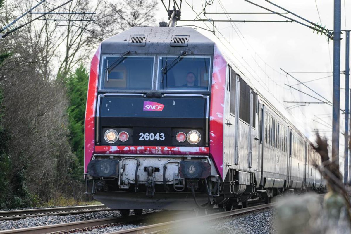 Elus puydômois, bourbonnais et nivernais alertent sur l'état de la ligne Clermont-Nevers-Paris ...