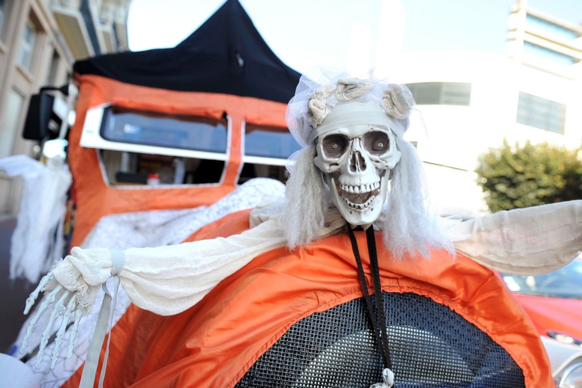Le petit train touristique de Limoges devient fantôme pour Halloween ...