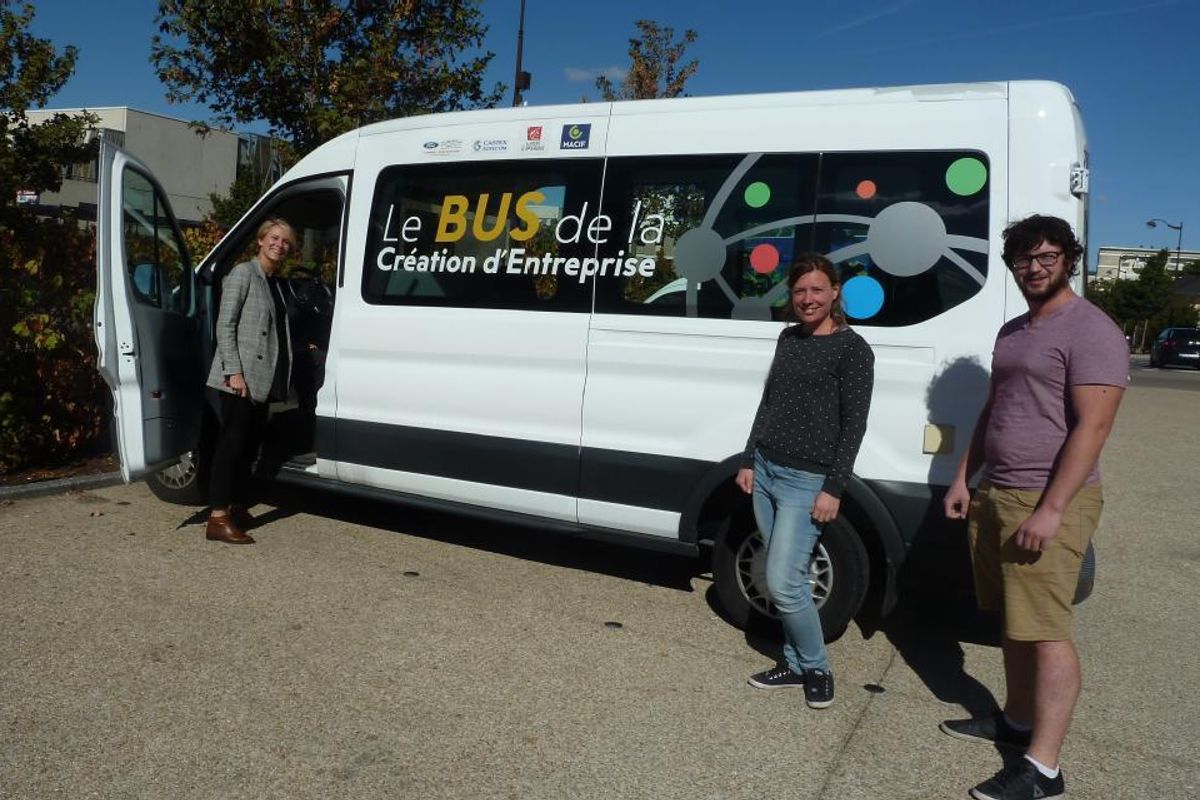 Le bus BGE du Cher sillonne, à partir d’aujourd’hui, les quartiers ...