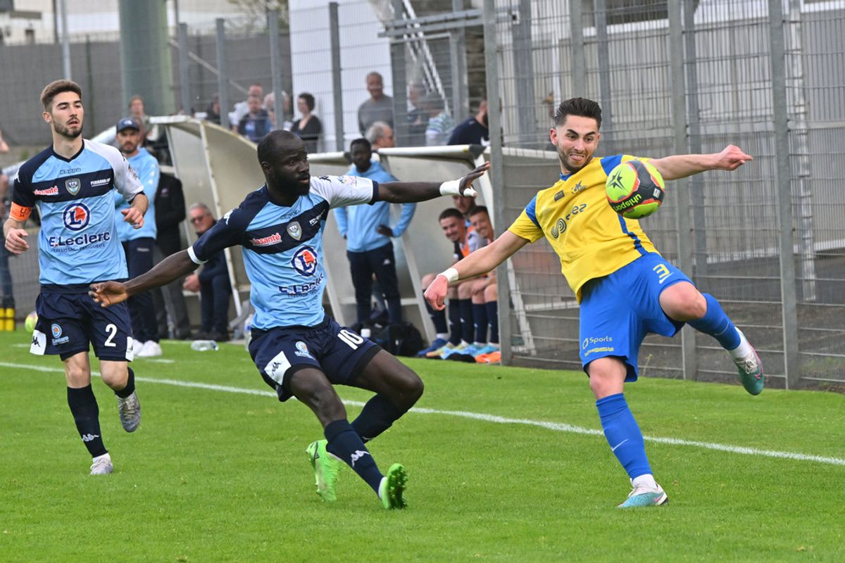 Grâce à sa victoire 2-0 sur Trélissac, l'ESA Brive est toujours sur la ...