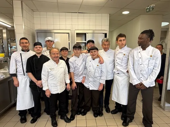 Des chefs cuisiniers de Haute-Loire se mettent au fourneau dans les ...