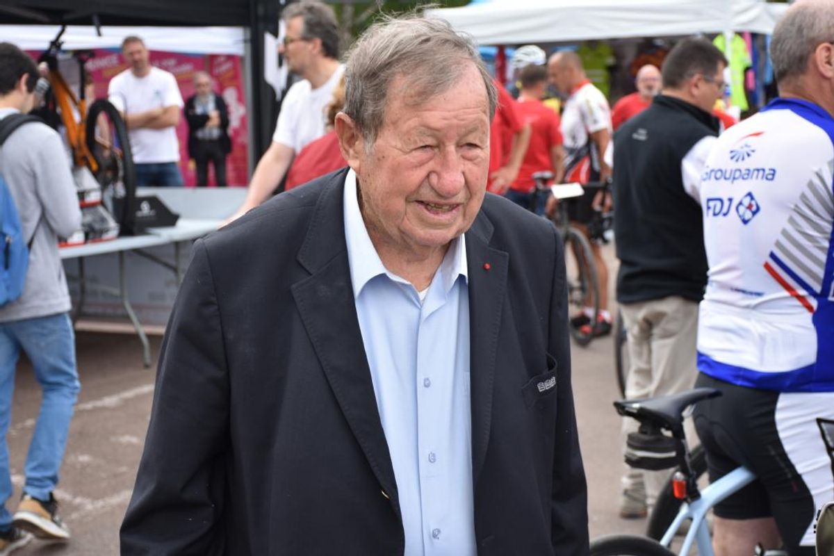 L'Œil de Guy Roux du mardi 11 juillet : "Salut Raymond Riotte et Franck ...