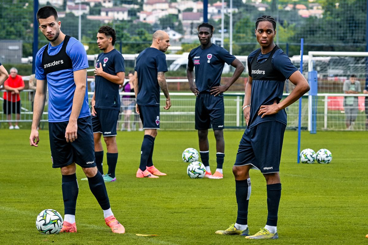 Clermont Foot : découvrez le groupe retenu par Sébastien Bichard et son ...