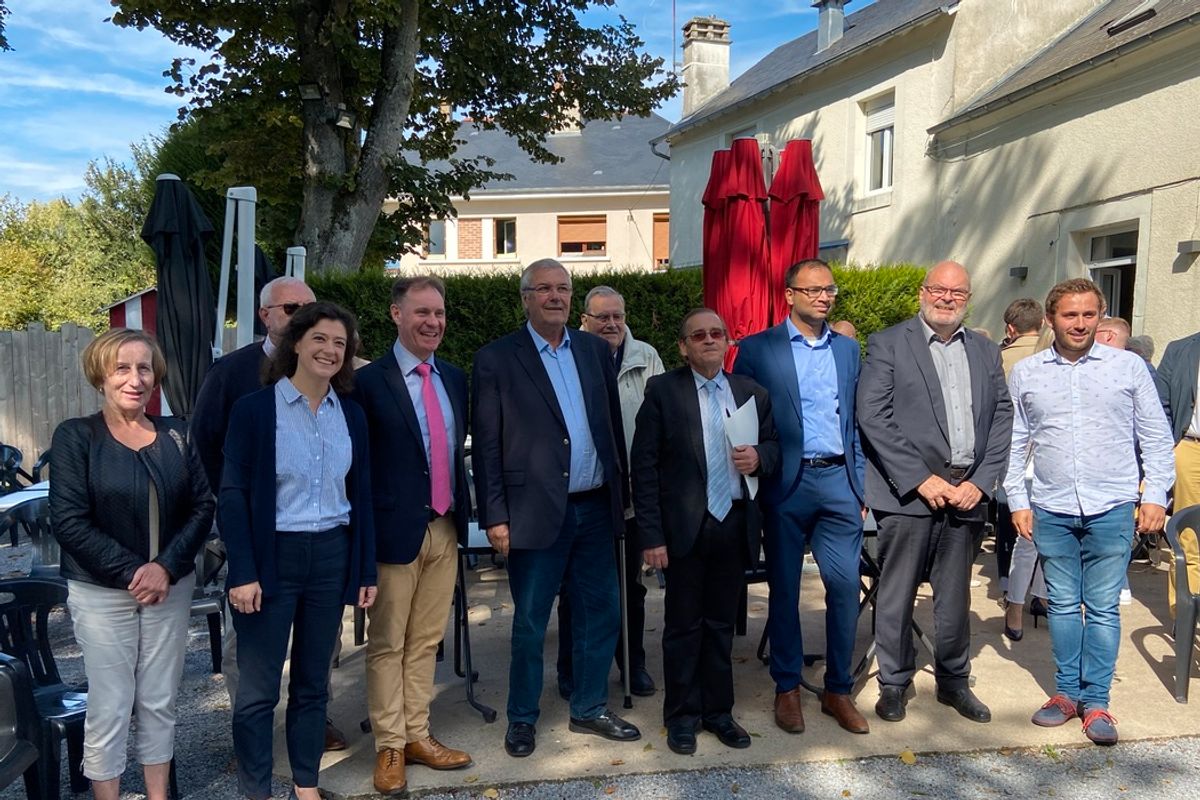 « On disparaît ou on refait surface », année charnière pour LR - Le ...