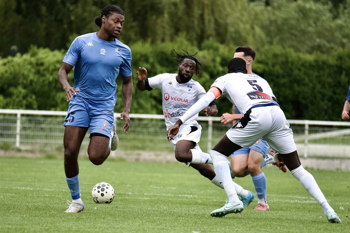 Formé au PSG, passé par Vierzon, "avant-centre très adroit" : la ...
