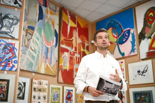 Vichy Enchères met en vente le fonds d'atelier de Simon de Cardaillac, un peintre méconnu mais ...