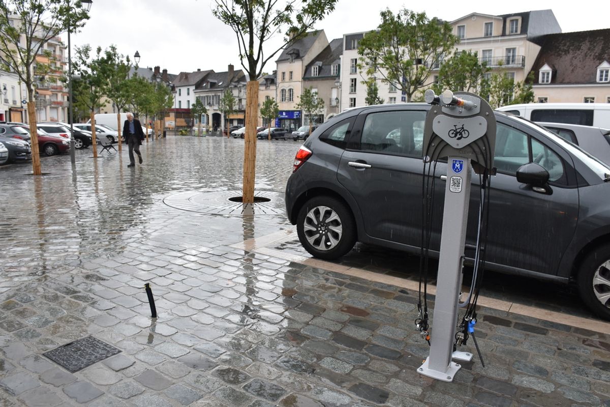 Des stations vélos installées en centre-ville de Montargis pour les ...