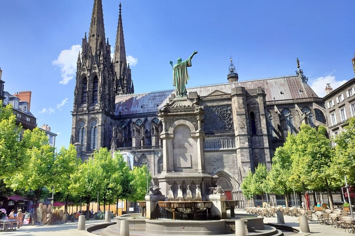 La marque Uniqlo va-t-elle s'installer à Clermont-Ferrand ? - La Montagne