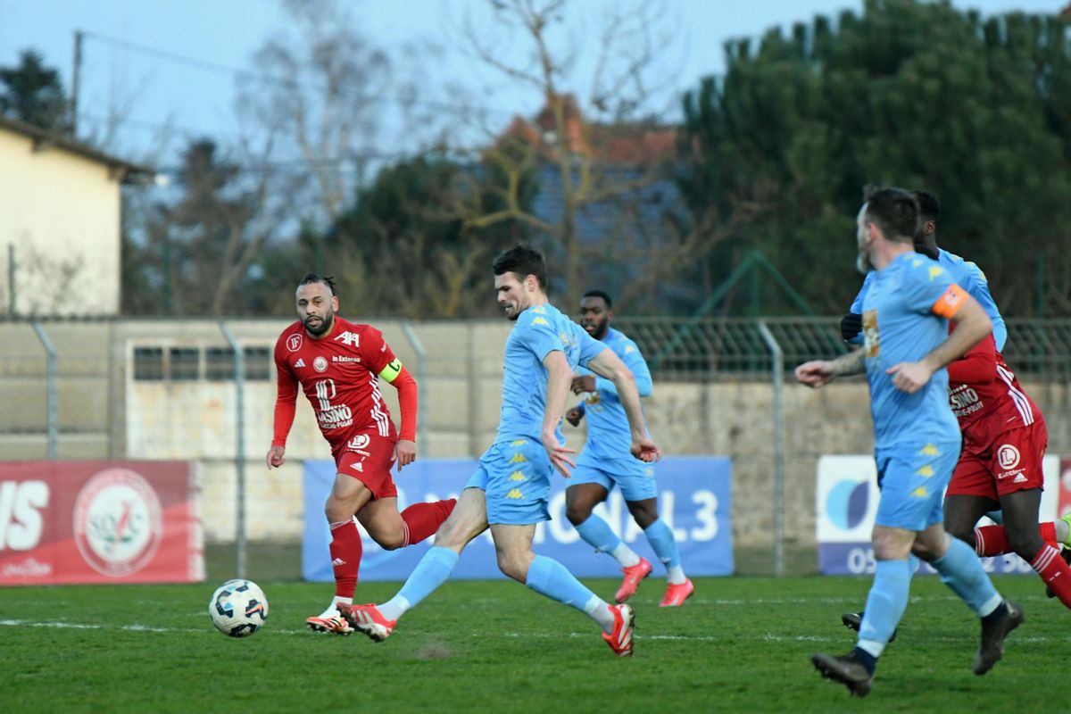 Le C'Chartres Foot se relance avec un succès à Châtellerault - L’Écho ...