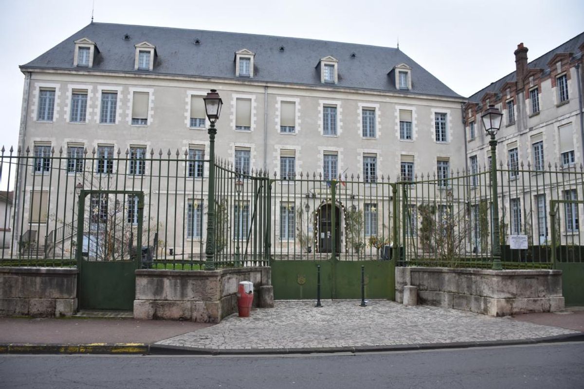 Le maire de Montargis, Benoit Digeon, a-t-il été diffamé par l ...