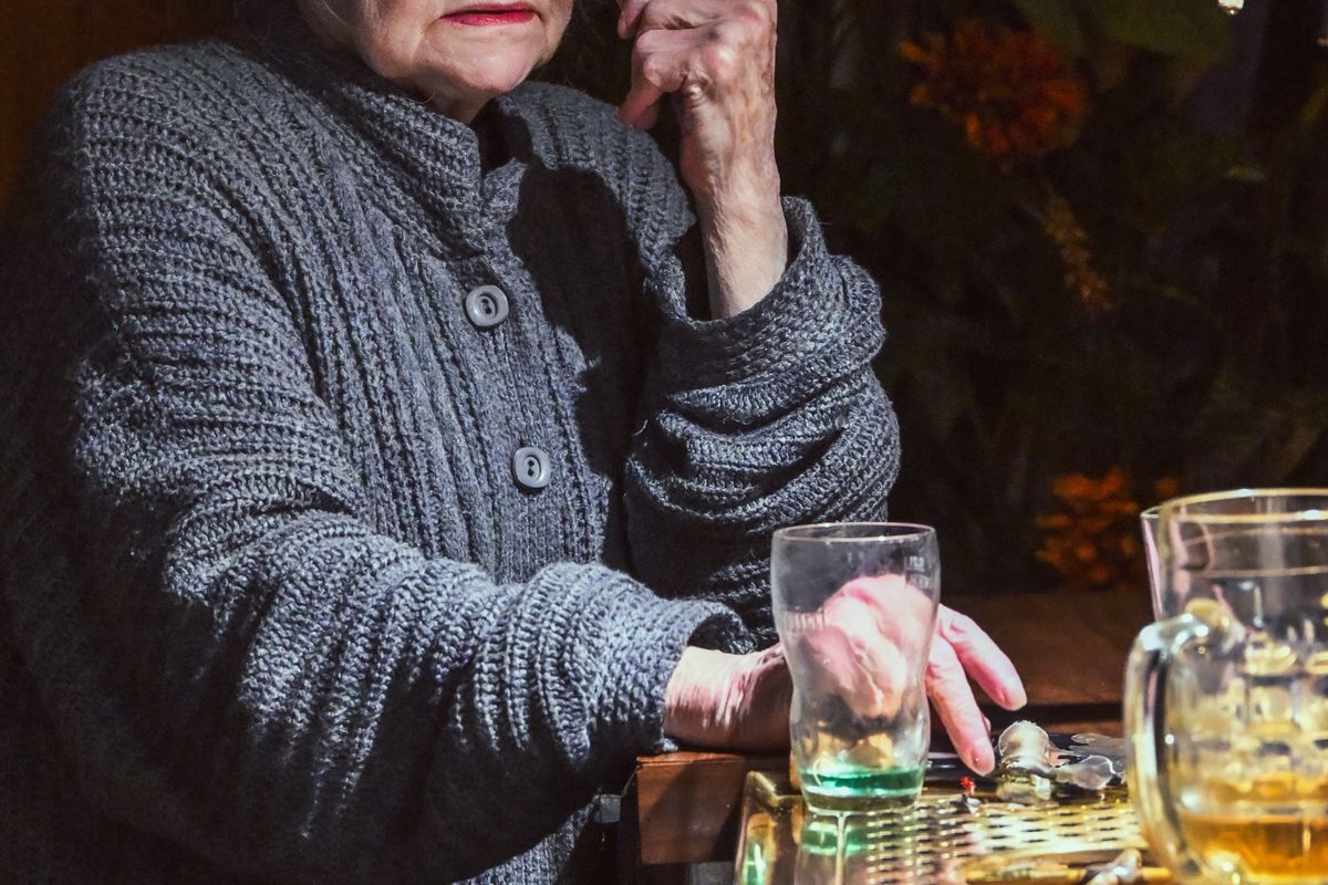 Maryse Rouquette, patronne du bar Le Rétro, dans le quartier des halles ...