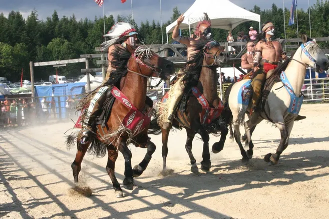 Cow-boys, country et spectacle western : tout savoir sur le festival ...
