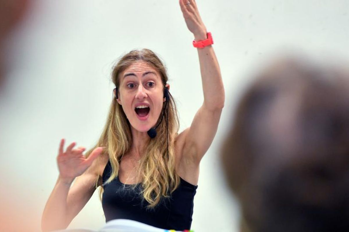 Musicienne, chef de chœur, directrice musicale, enseignante et ancienne ...