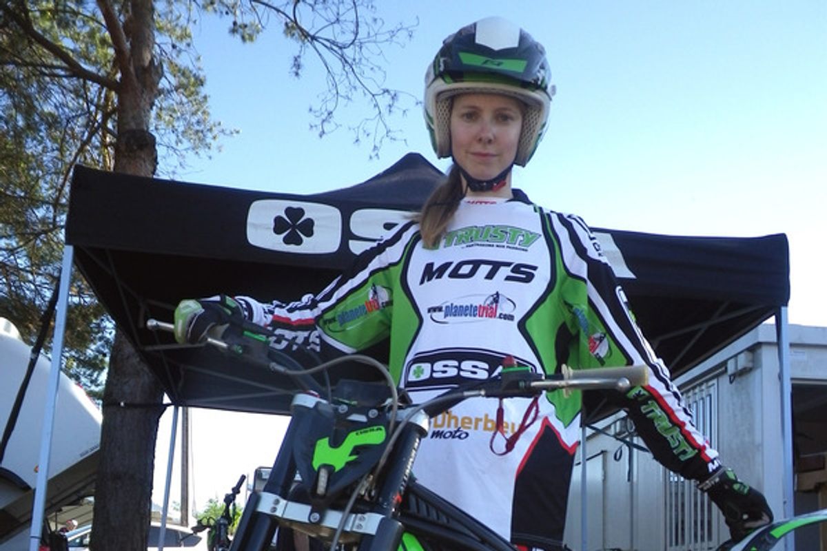 Moto trial : Caroline Bellon s'éclate aux 3 jours du Cantal - La Montagne
