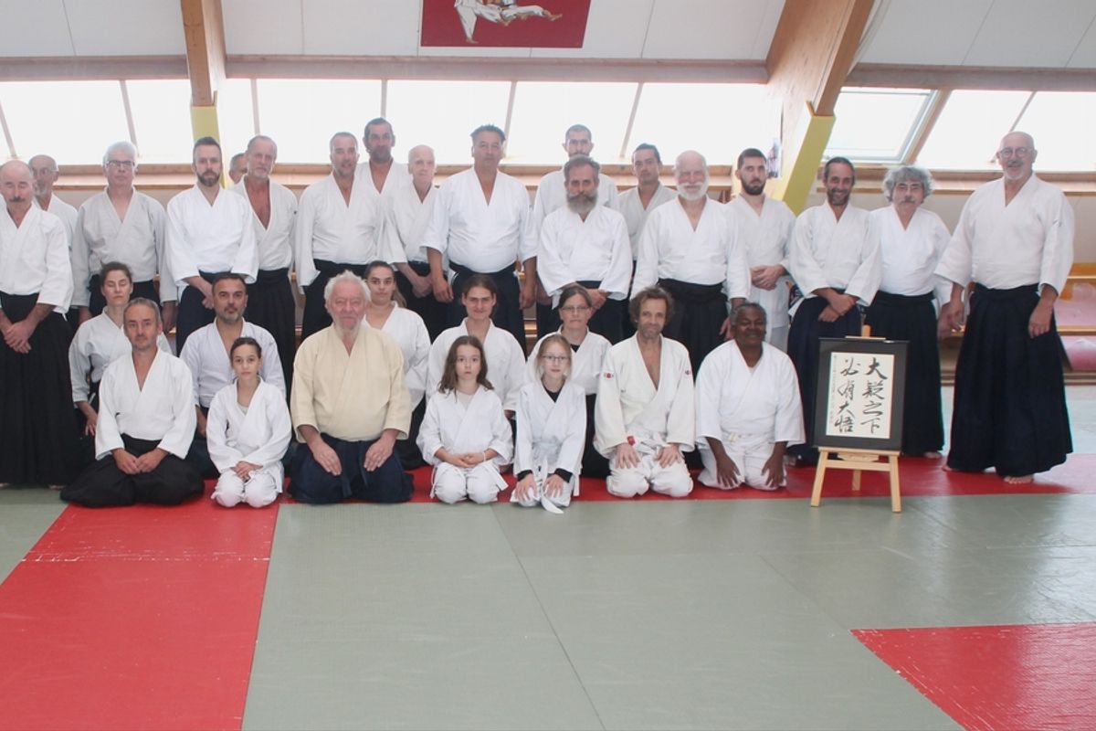 Un stage avec un maître européen de l’aïkido à Saint-Amand-Montrond ...