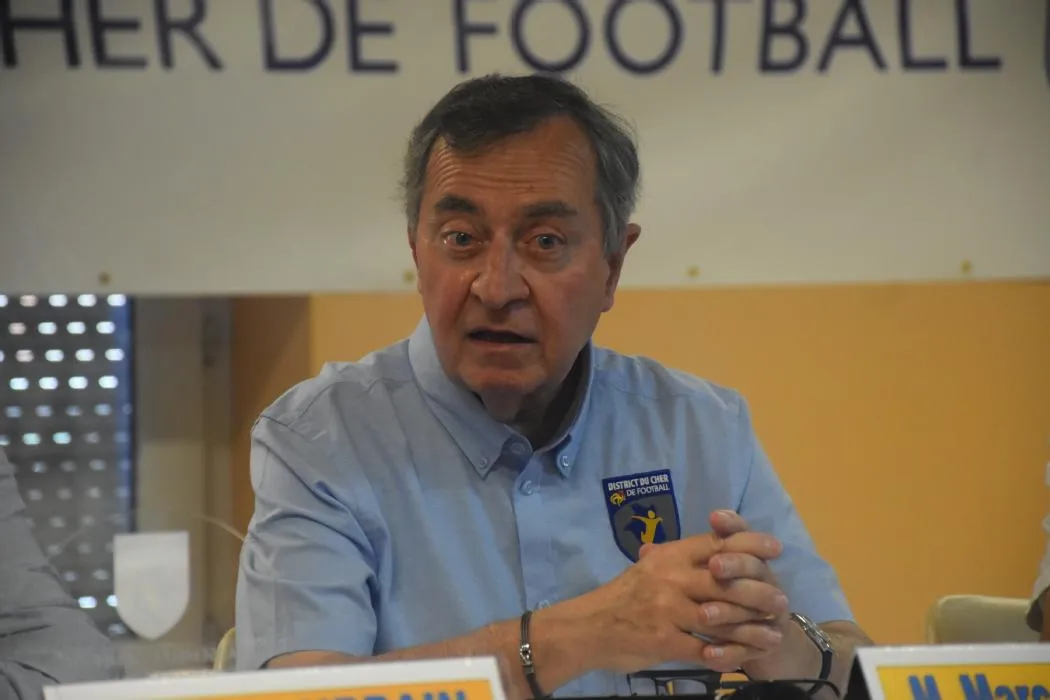 Président en retrait, vice-président sur le pont, communiqué à venir et ...
