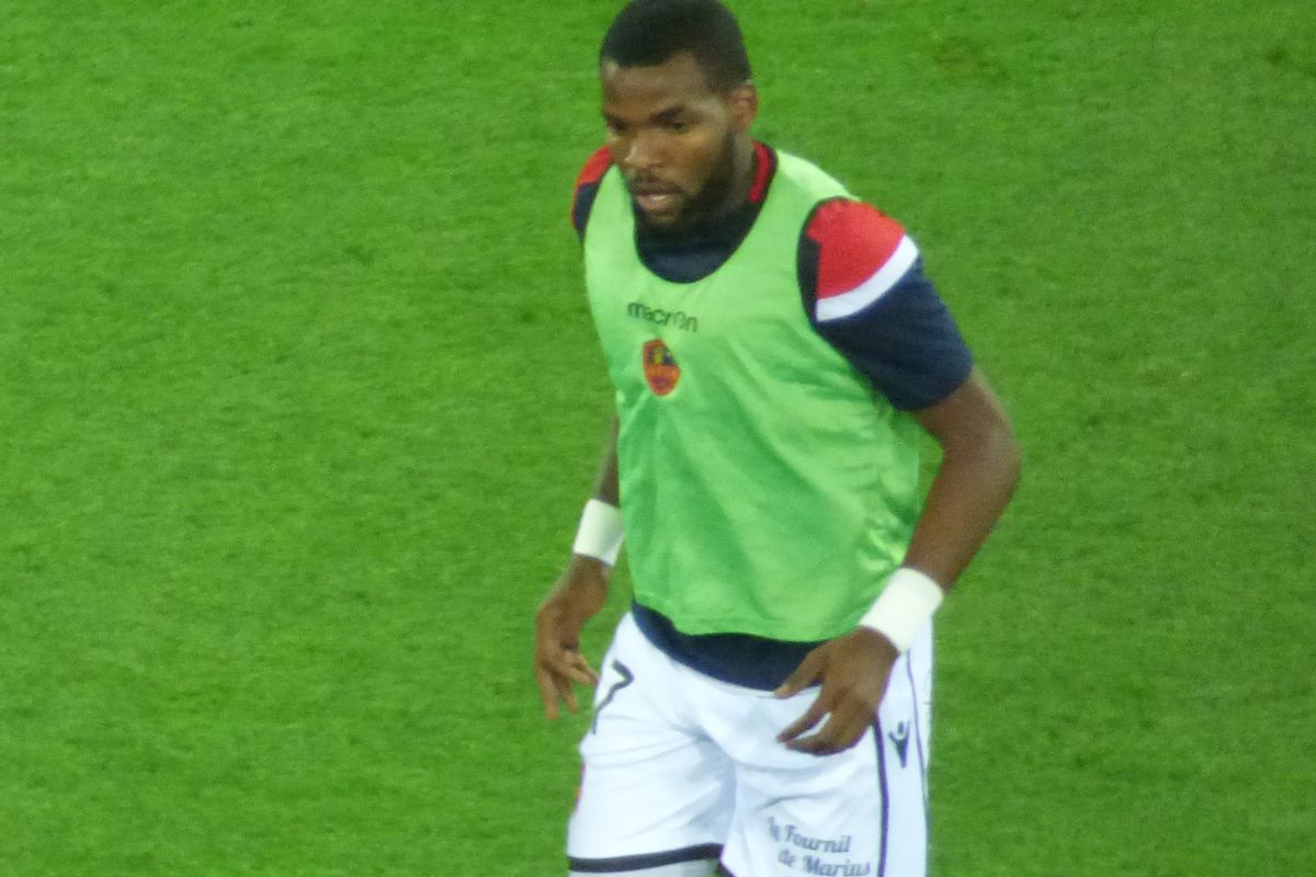 Mort à 28 ans du footballeur Aaron Boupendza, formé aux Girondins de ...