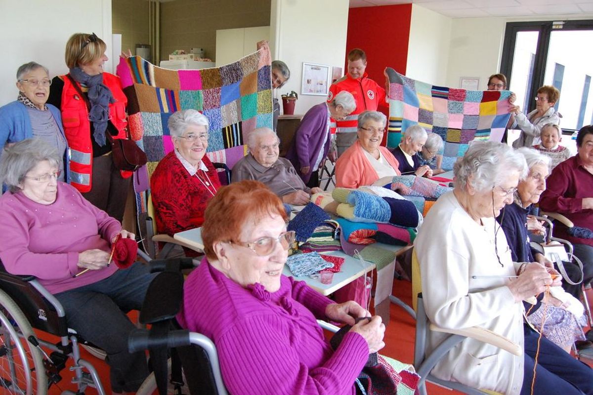 Les tricoteuses du centre hospitalier Pierre-Gallice envoient leurs ...