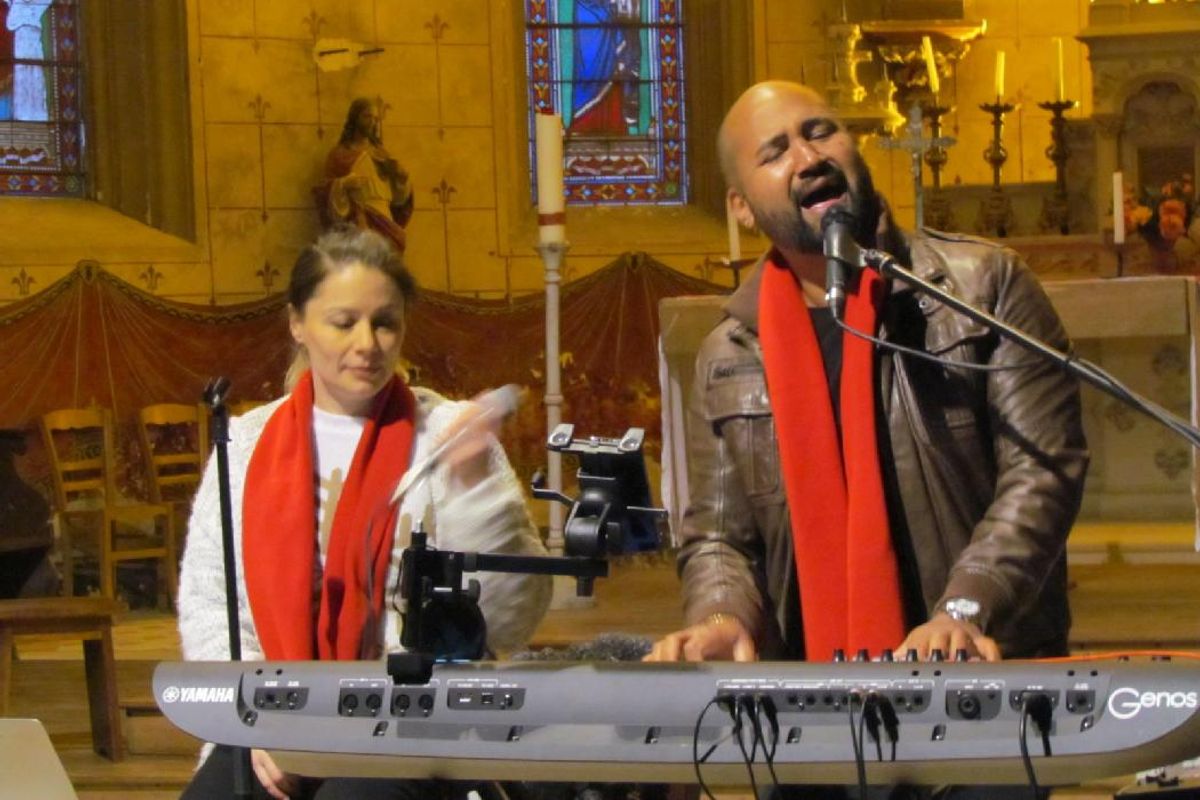 CHAMPROND EN GATINE. Kay et Ady ont chanté Noël - L’Écho Républicain