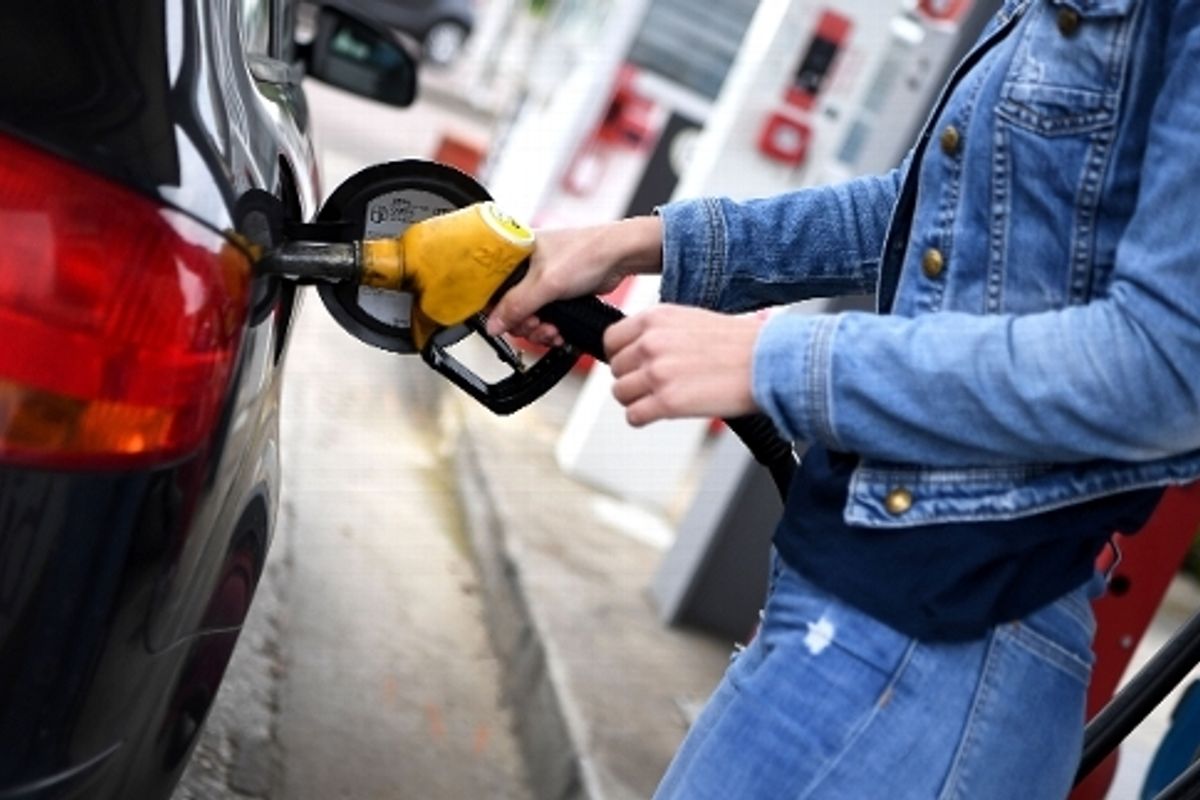 Hausse du prix de l’essence : il est “trop tôt pour parler de nouvelles ...