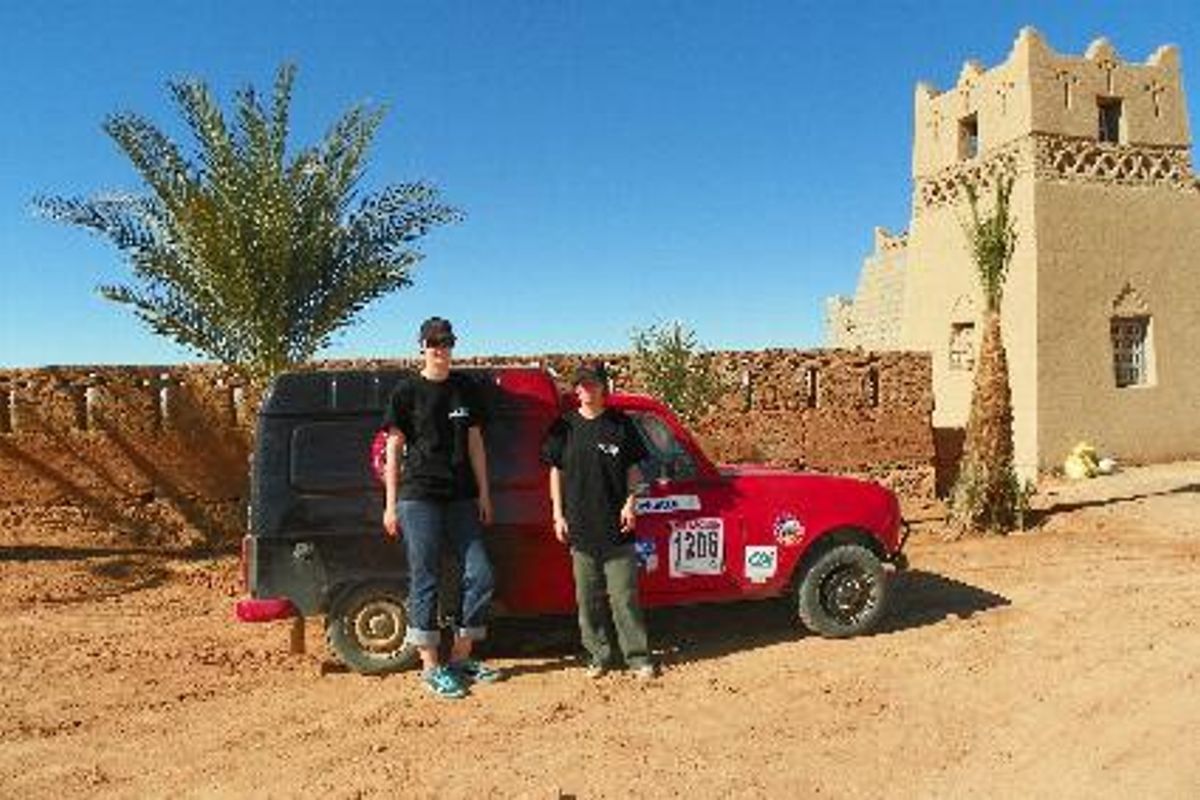 Marion Perrier, 22 ans, revient de l'aventure du 4L Trophy - Le Journal ...