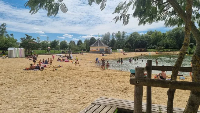 "C'est un lieu agréable" : la plage du lac de Châlette-sur-Loing, un ...