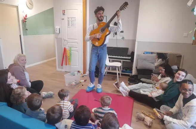 SAINT DOULCHARD. Une première séance d'éveil musical pour la crèche les ...