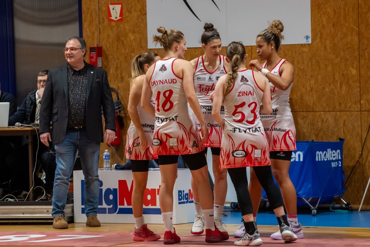 Ligue Féminine 2 : les confidences de Stépha M'Baye et Emilie Raynaud ...
