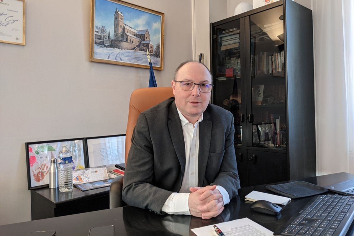 Pour "un projet de long terme", le maire de Saint-Cyr-en-Val Vincent ...