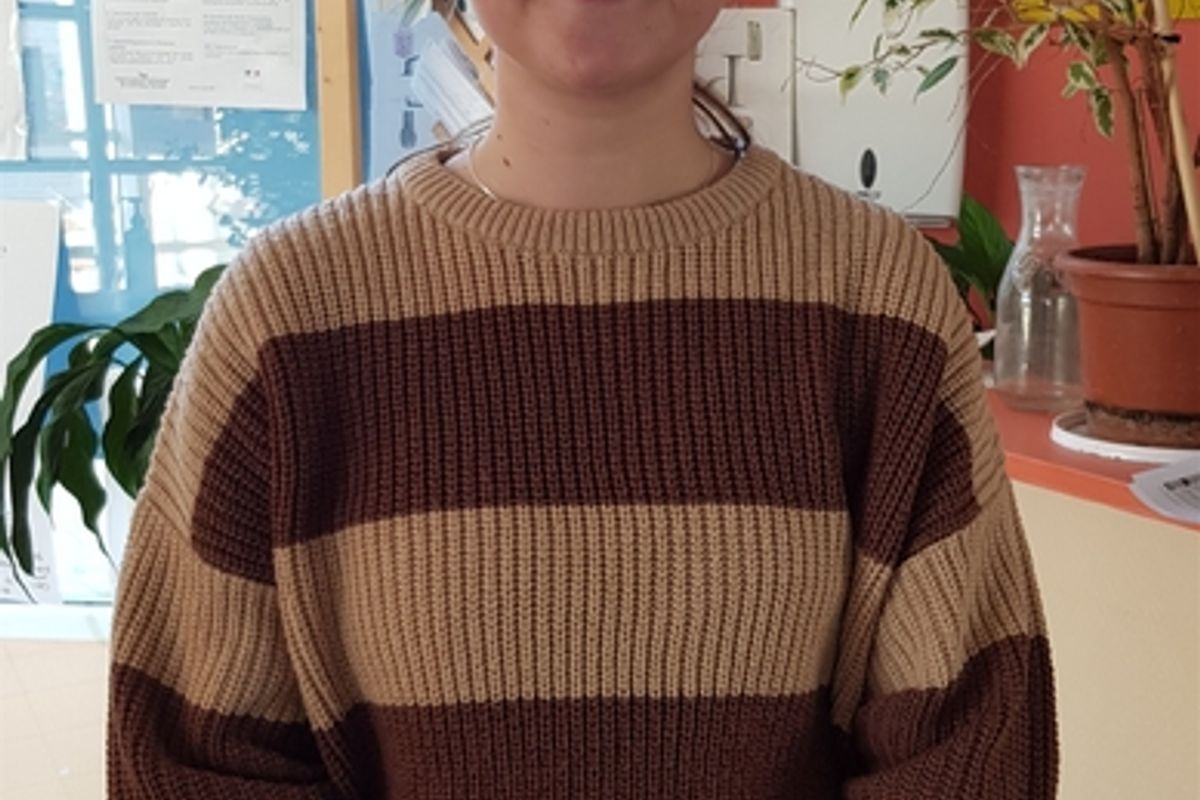 Emma fait son service national universel dans la structure - La ...